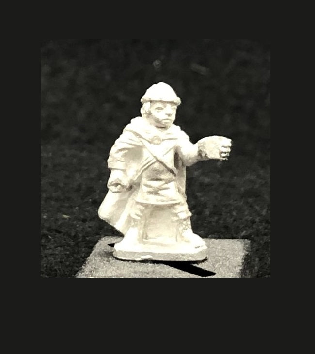 50-0232: Halfling Standard Bearer – Ral Partha Legacy
