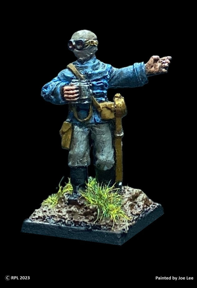 59-0543: Smoke Stalker War Machine Crew with Binoculars – Ral Partha Legacy