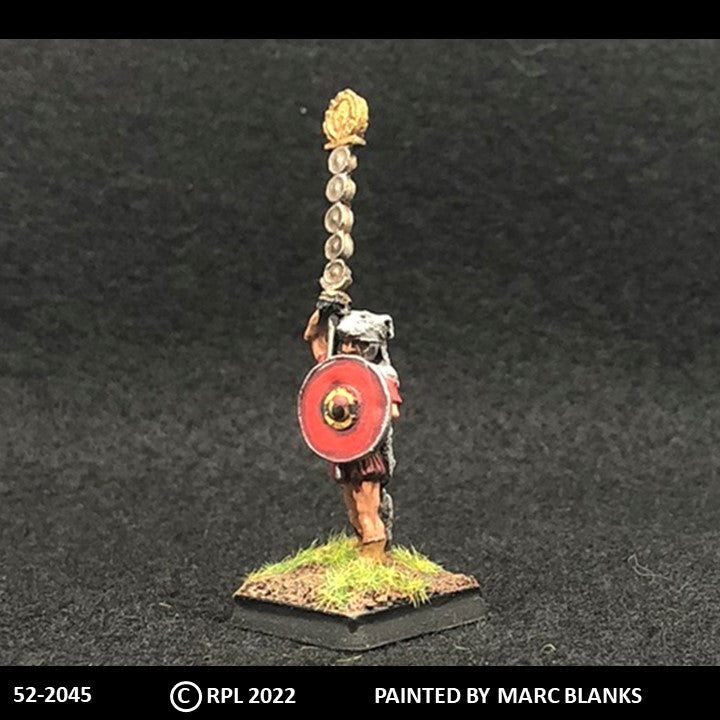 52-2045: Hoplite Standard Bearer - Signifier – Ral Partha Legacy