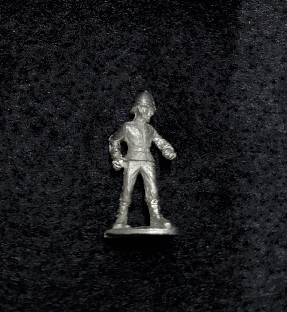 52-8041: British Artillery Crew I – Ral Partha Legacy