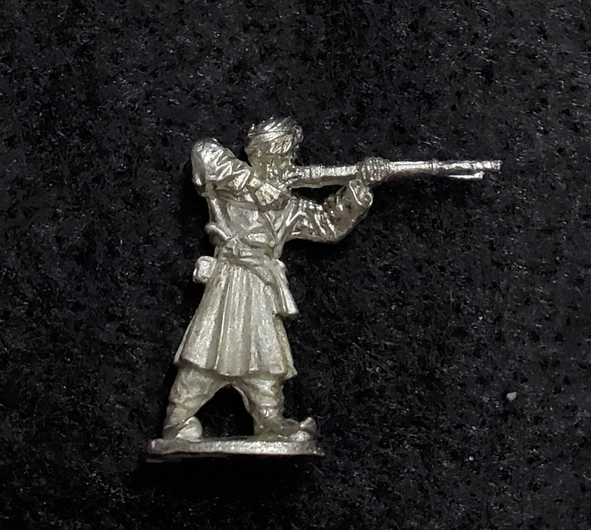 52-8621: Pathan Firing Rifle I, Turban, Long Rifle – Ral Partha Legacy